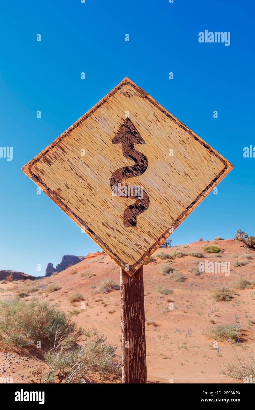 Zigzag road hi-res stock photography and images - Alamy