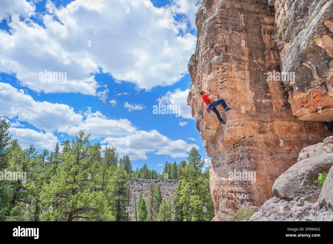 Man rock climbing at 'The Pit' in Sandy's Canyon, Flagstaff, Arizona ...