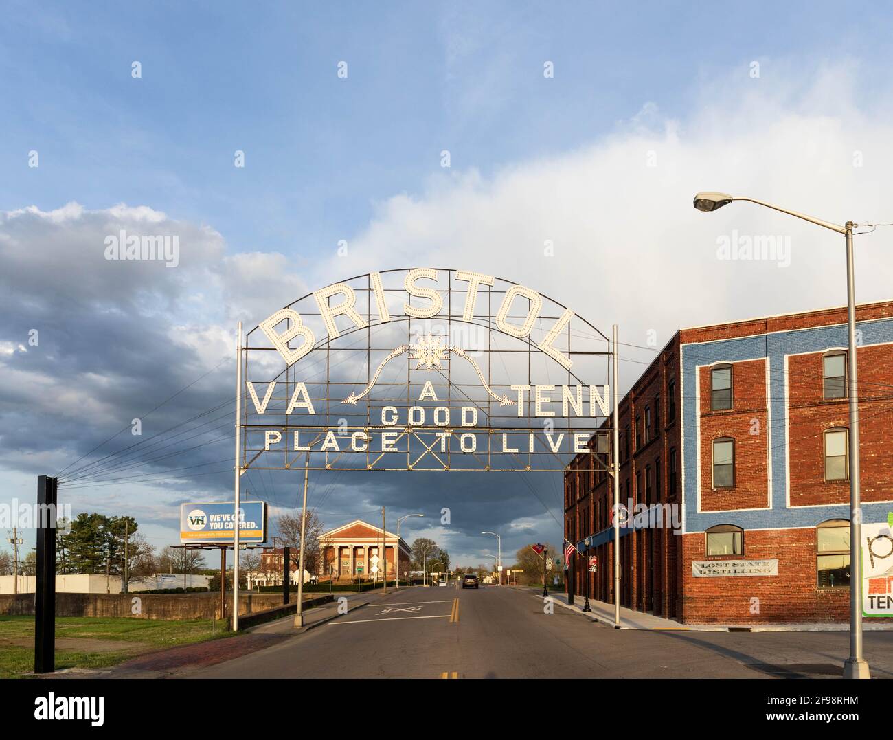 Bristol virginia tennessee slogan sign hi-res stock photography and ...
