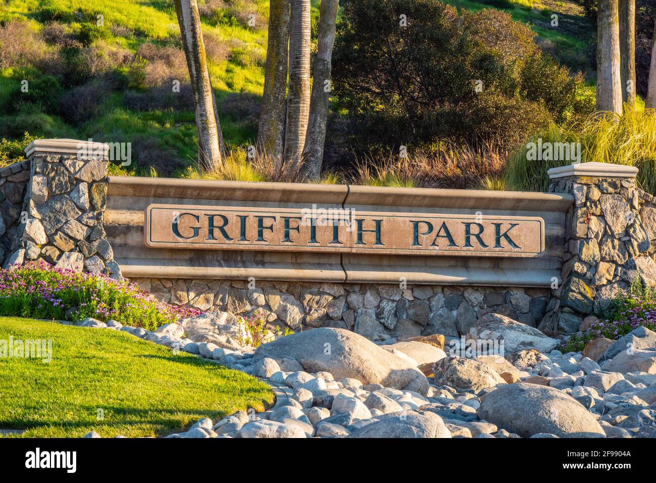 Griffith park hi-res stock photography and images - Alamy