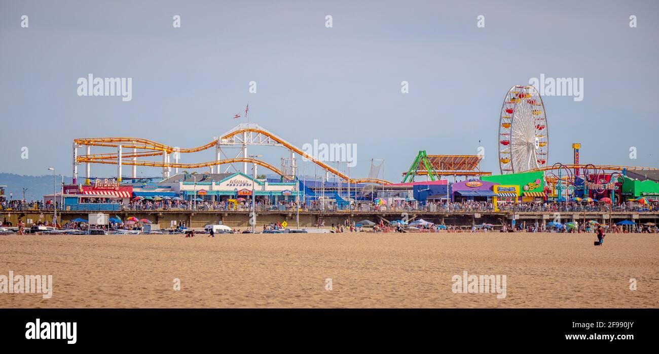 Santa monica pier hi-res stock photography and images - Alamy