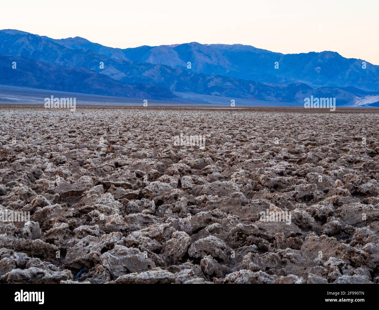 Devils golf course death valley national park hi-res stock photography ...