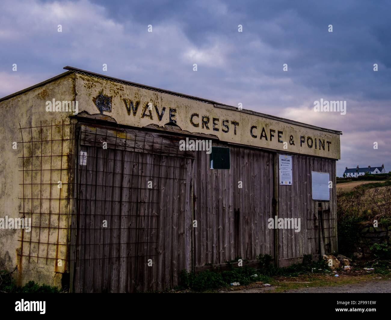 Wave cafe hi-res stock photography and images - Alamy