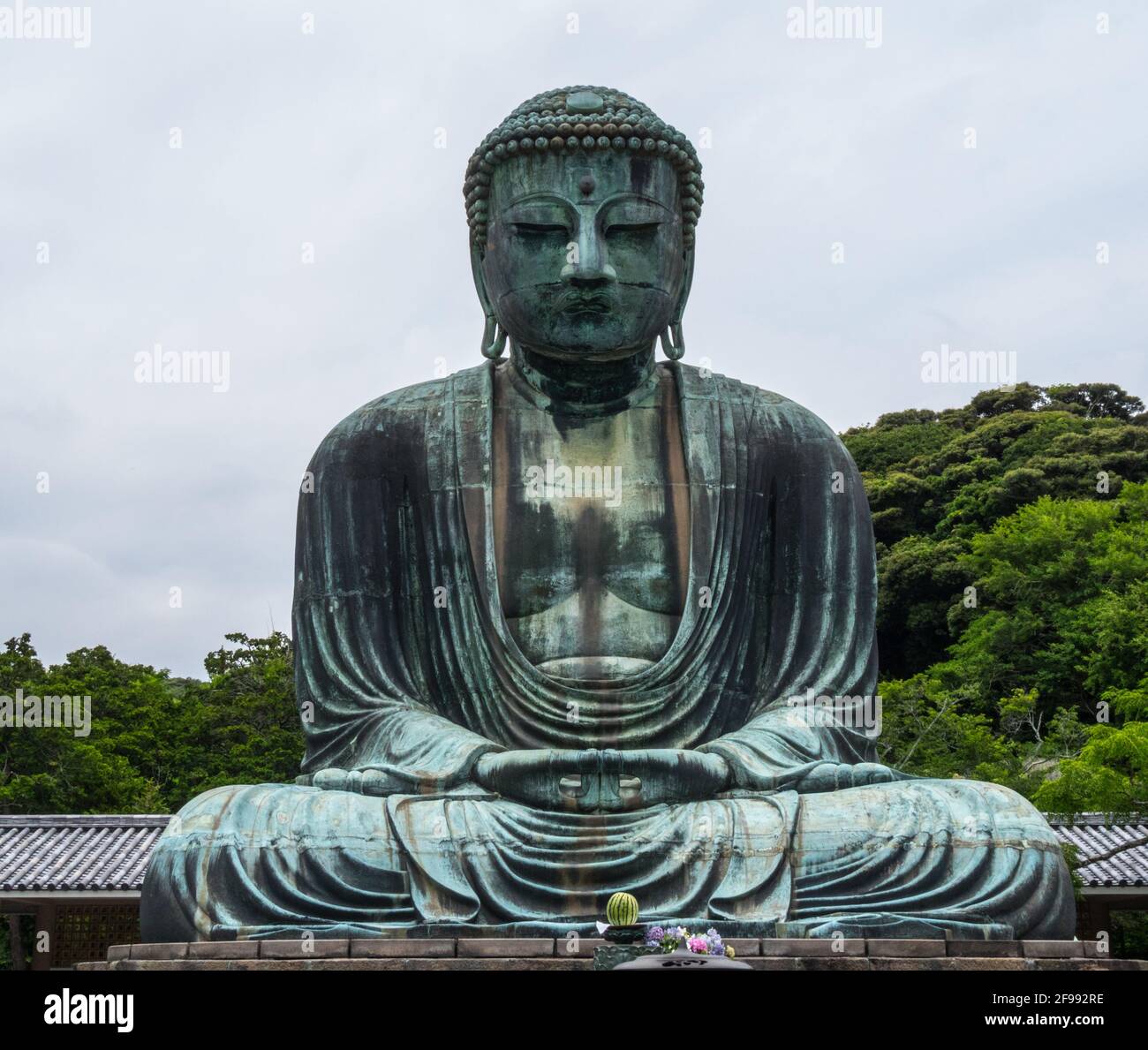 Famous Great Buddha in Kamakura Daibutsu Temple Stock Photo - Alamy