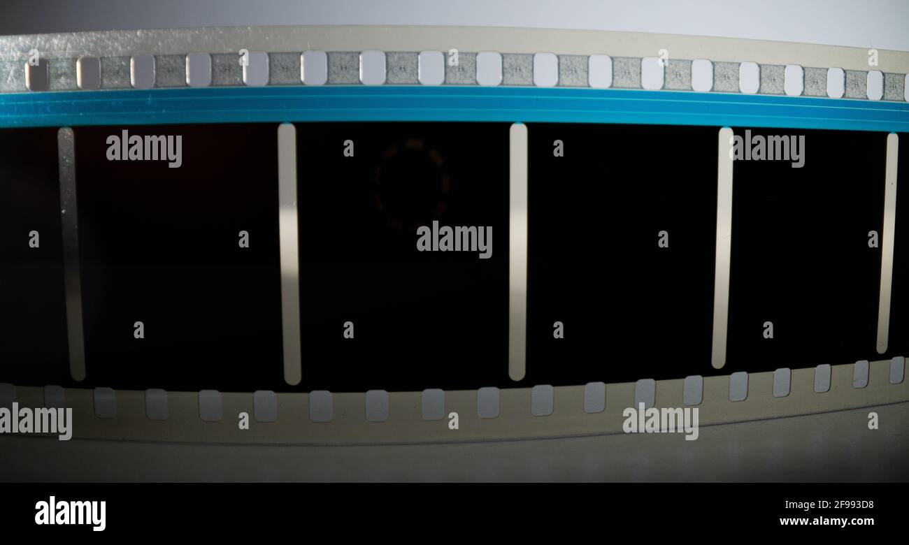 35mm film strip hi-res stock photography and images - Alamy