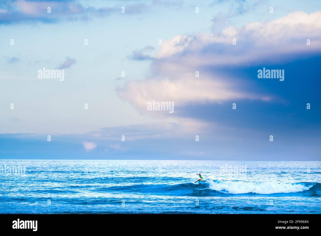 Brave the surf hi-res stock photography and images - Alamy