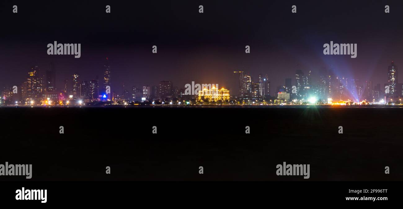Marine drive mumbai night hi-res stock photography and images - Alamy