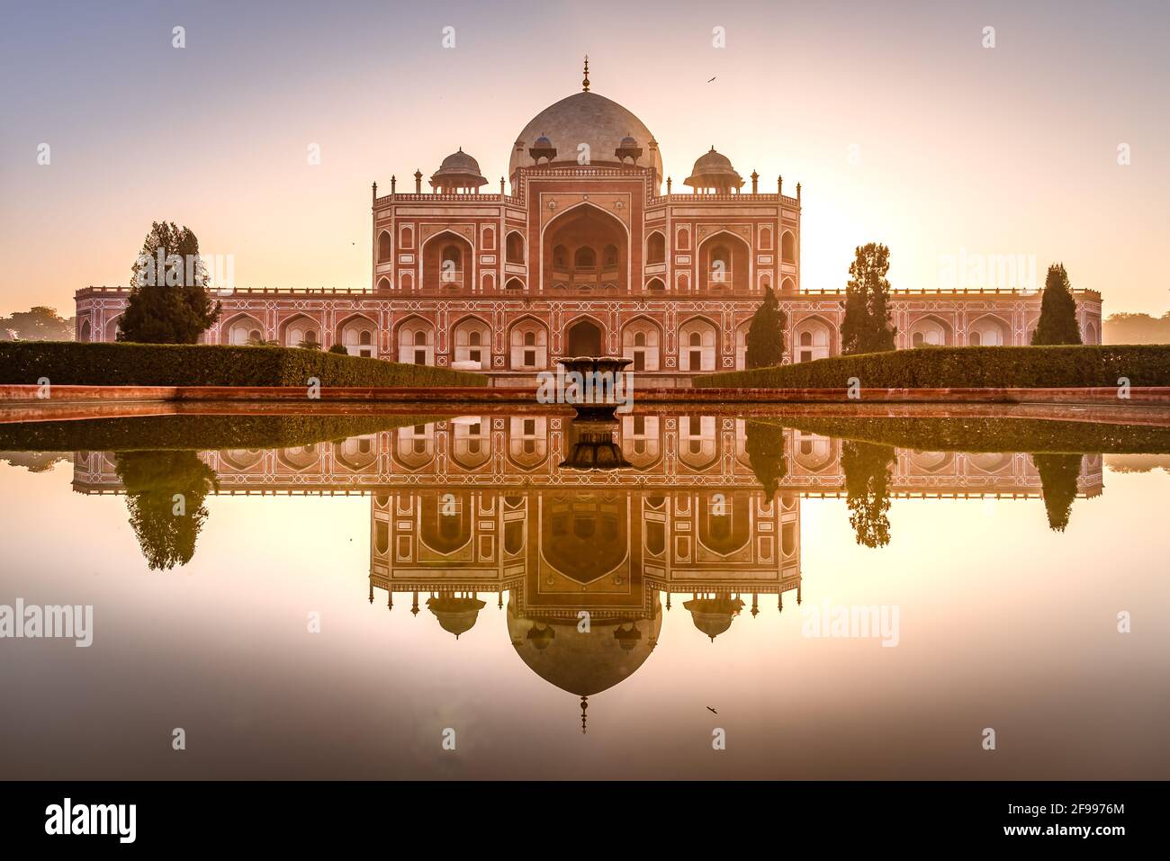 Humayun's tomb of Mughal Emperor Humayun designed by Persian architect ...