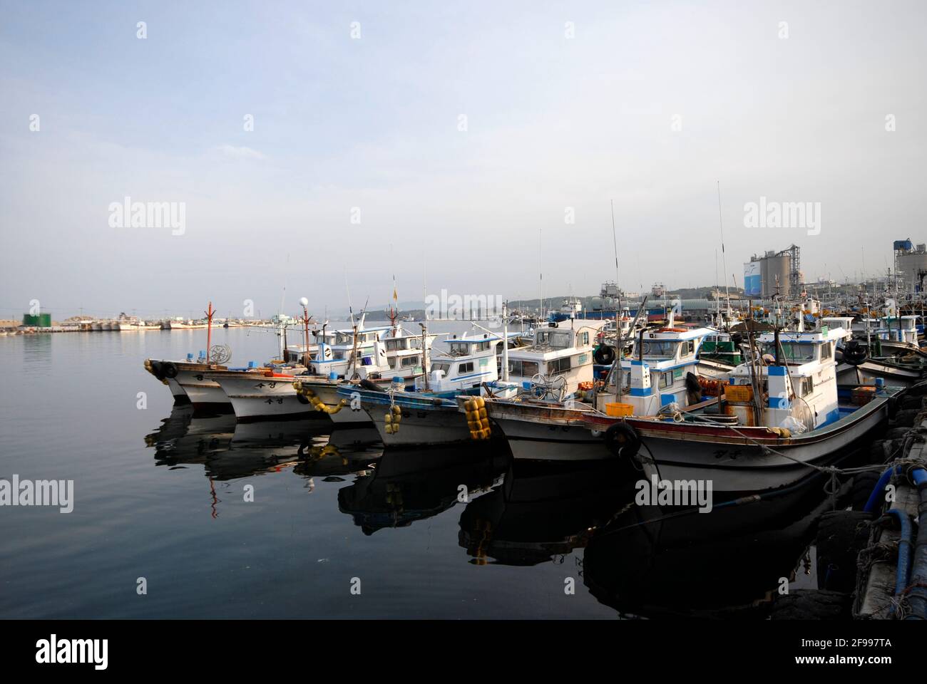 The port where the ship stays Stock Photo - Alamy