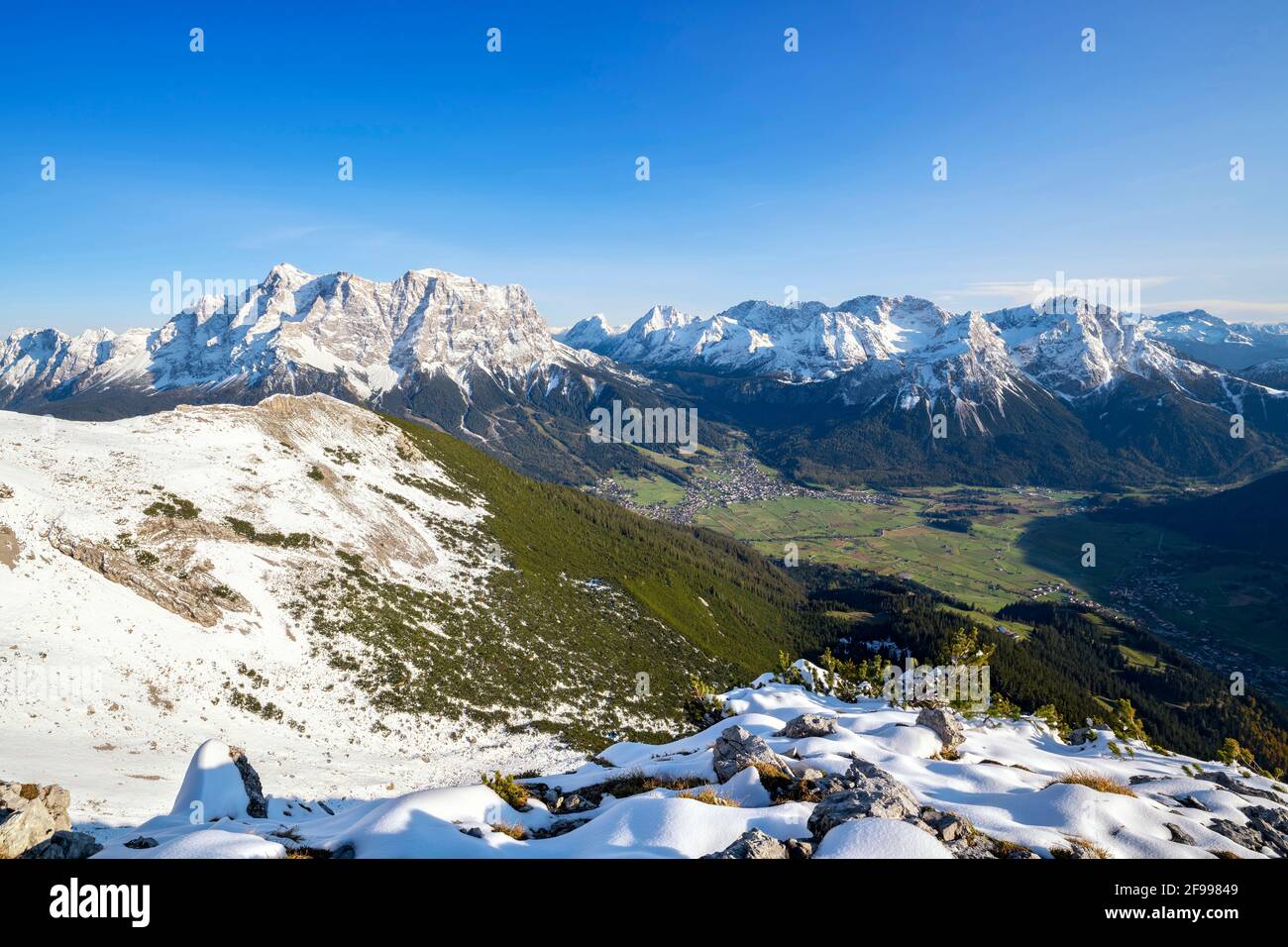 Chain mountains hi-res stock photography and images - Alamy