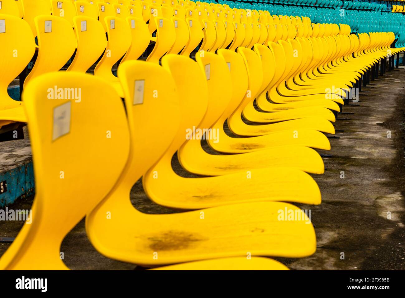Stadium style seating hi-res stock photography and images - Alamy