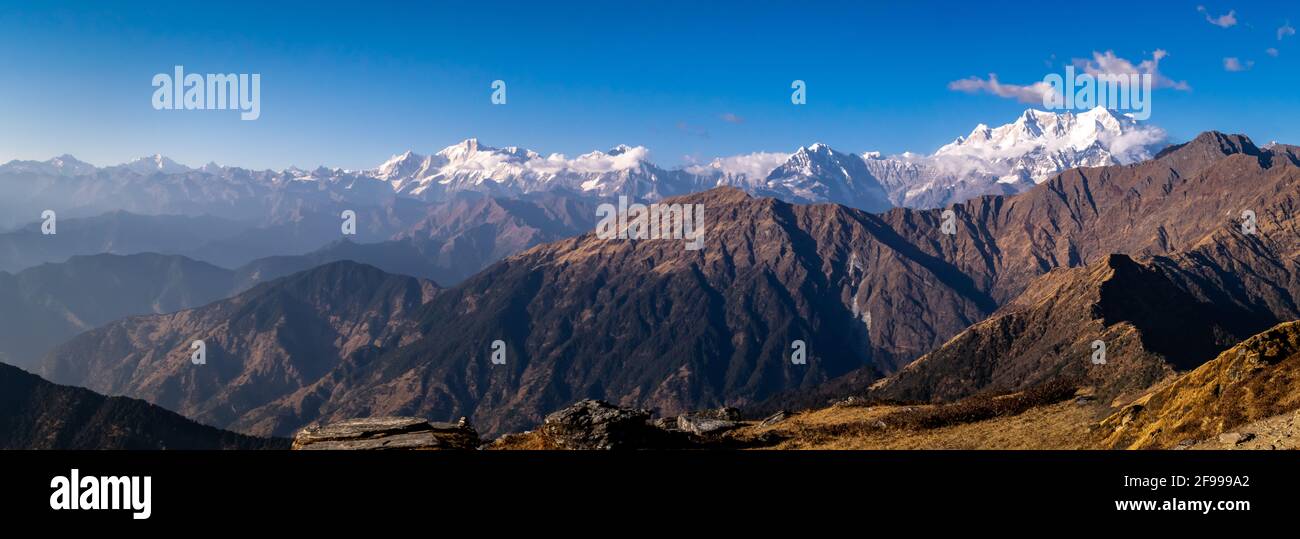 Panoramic view Himalayan mountains view from Chandrashila summit ...