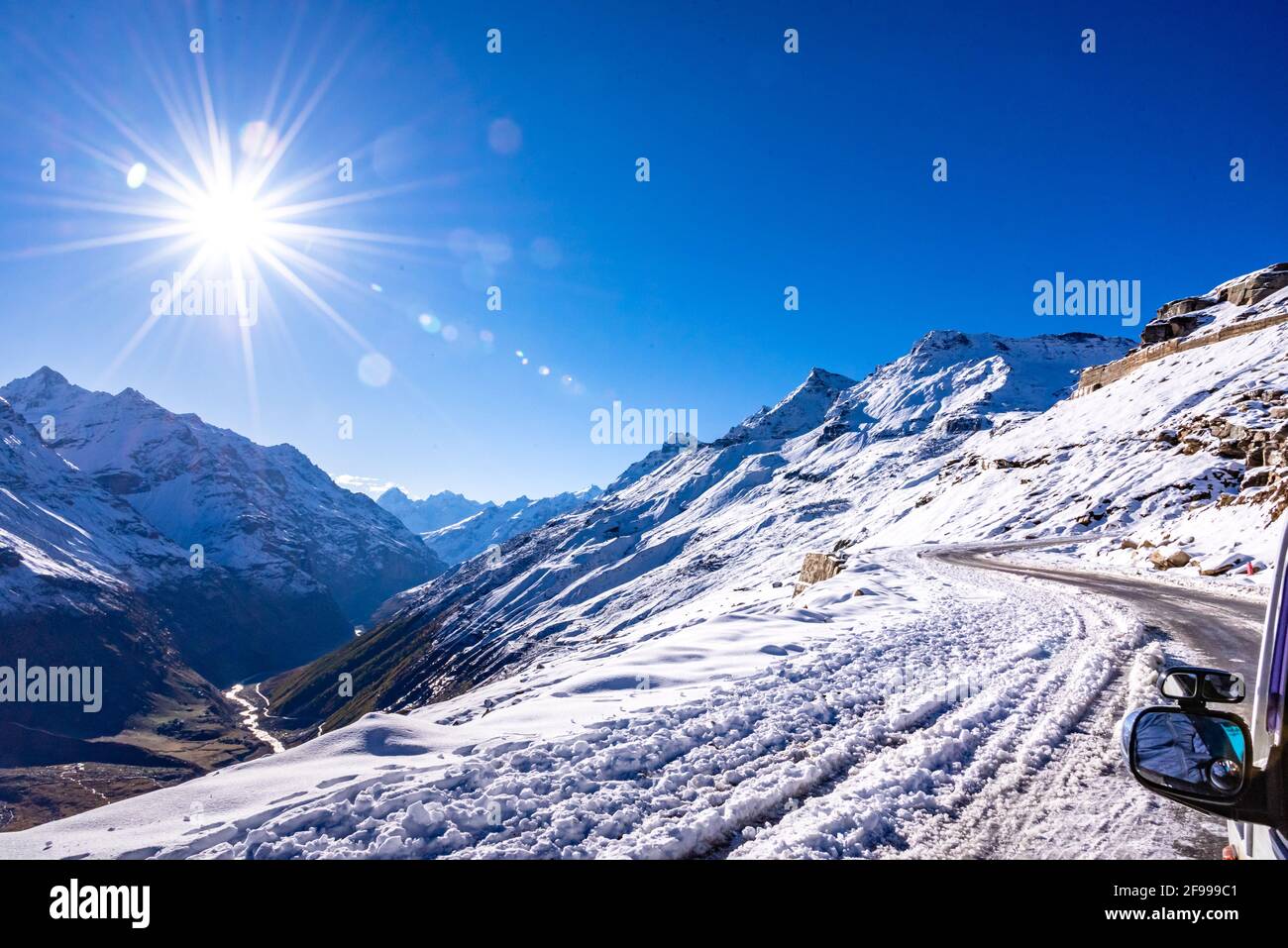 Rohtang pass manali india hi-res stock photography and images - Alamy