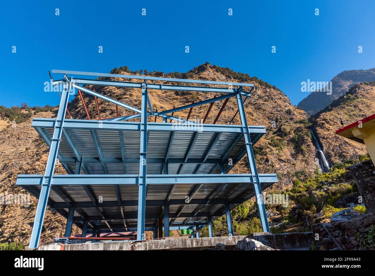 Structure of steel or 'skeleton frame' for building construction in ...