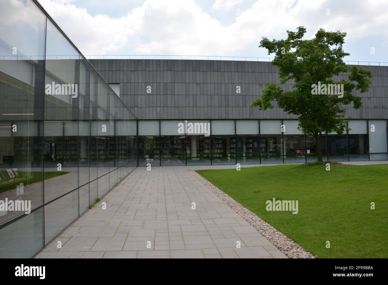 The Museum of Modern and Contemporary Art (MMCA), in Seoul, South Korea ...