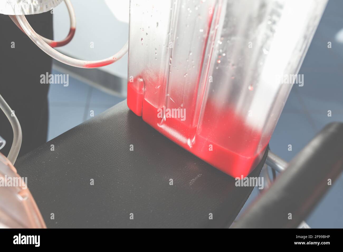 After the operation - a blood collection container when you first try ...