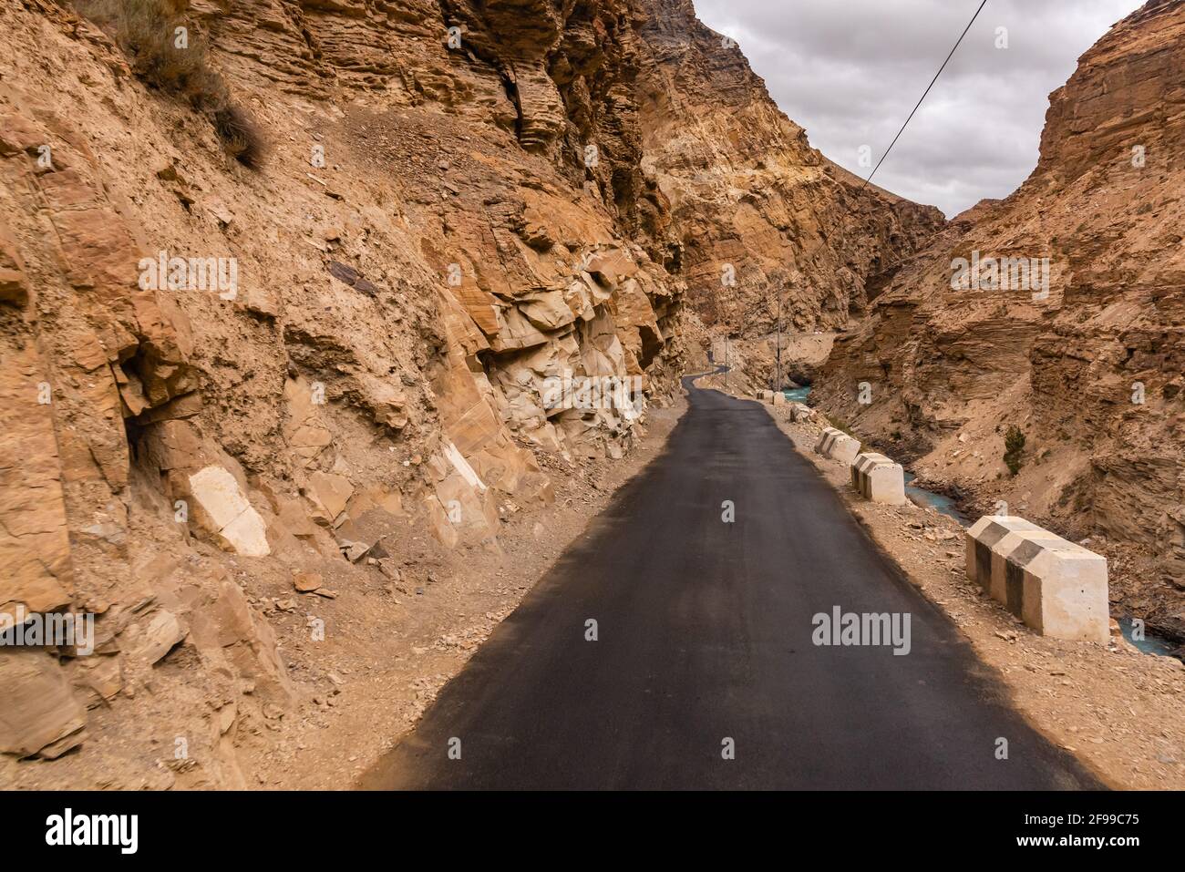 View from hilly mountain road Hindustan Tibet Road connecting Kaza city ...