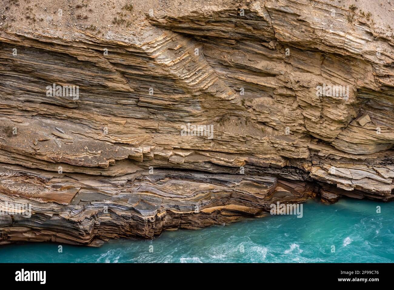 Strata of Mudrocks, it is a silicicastic sedimentary rock include ...
