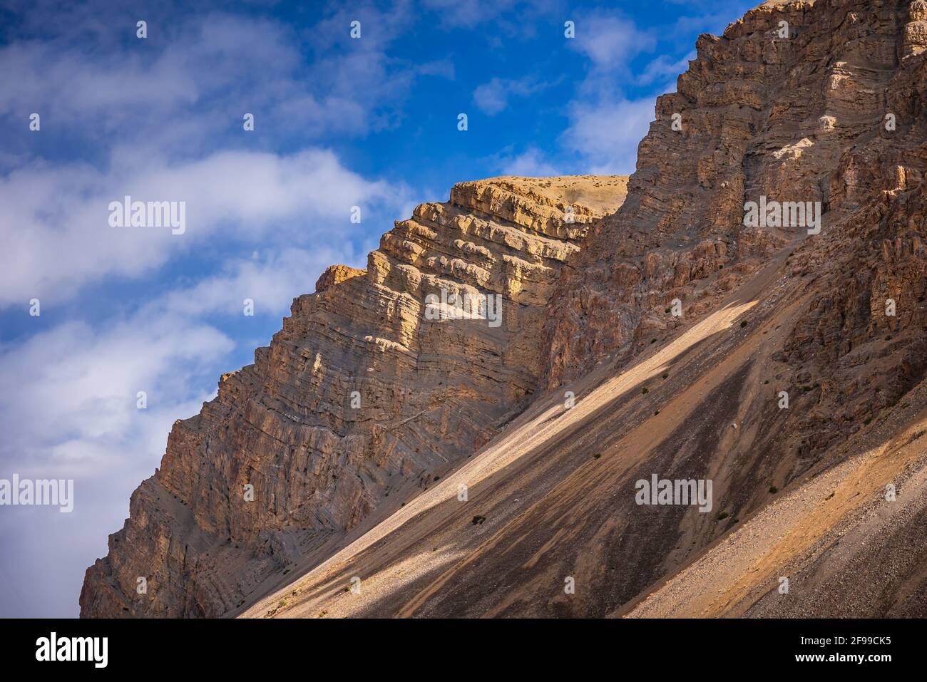 Sedimentary metamorphic rock formation hi-res stock photography and ...