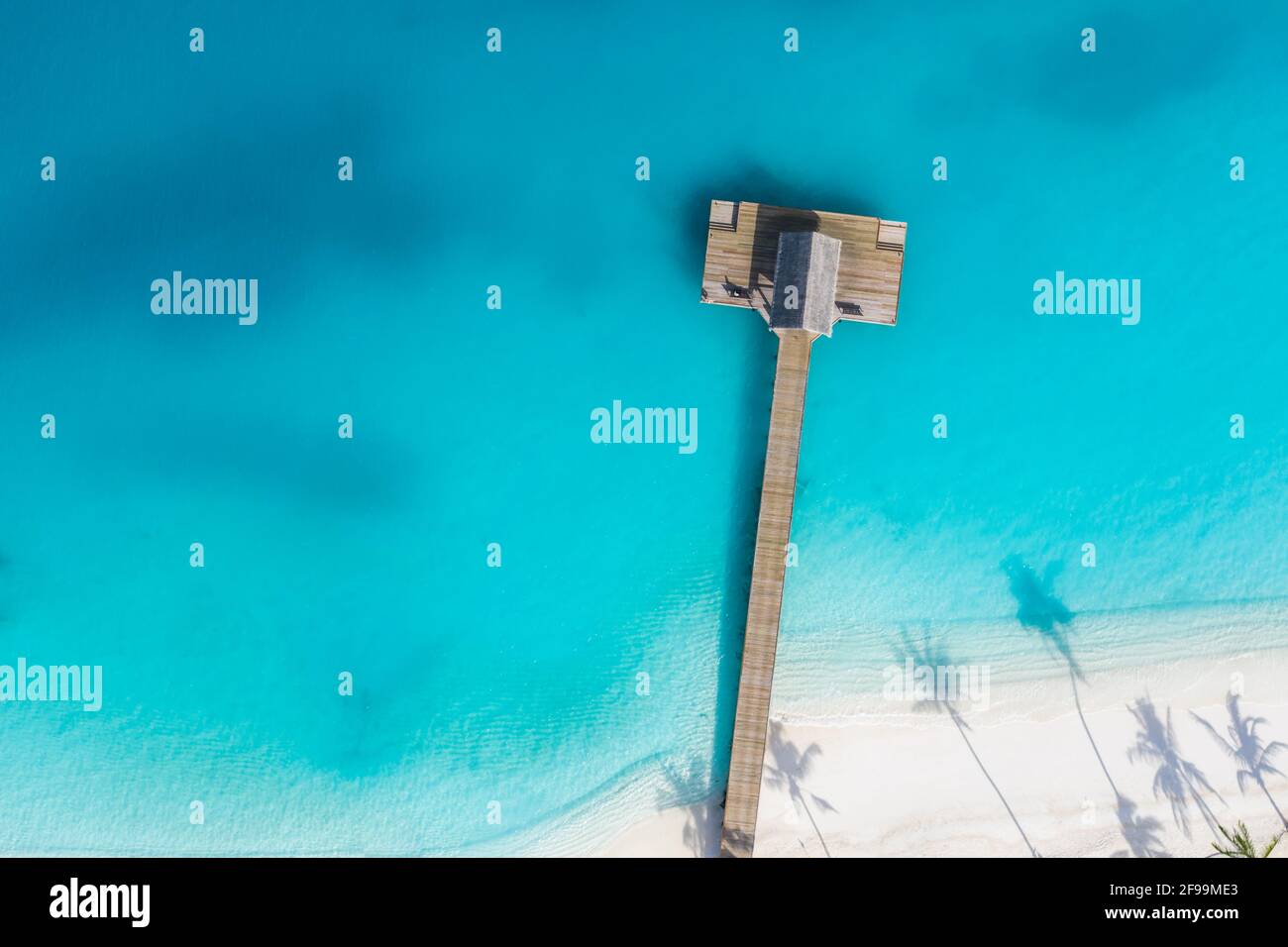 Aerial view jetty lagoon hi-res stock photography and images - Alamy