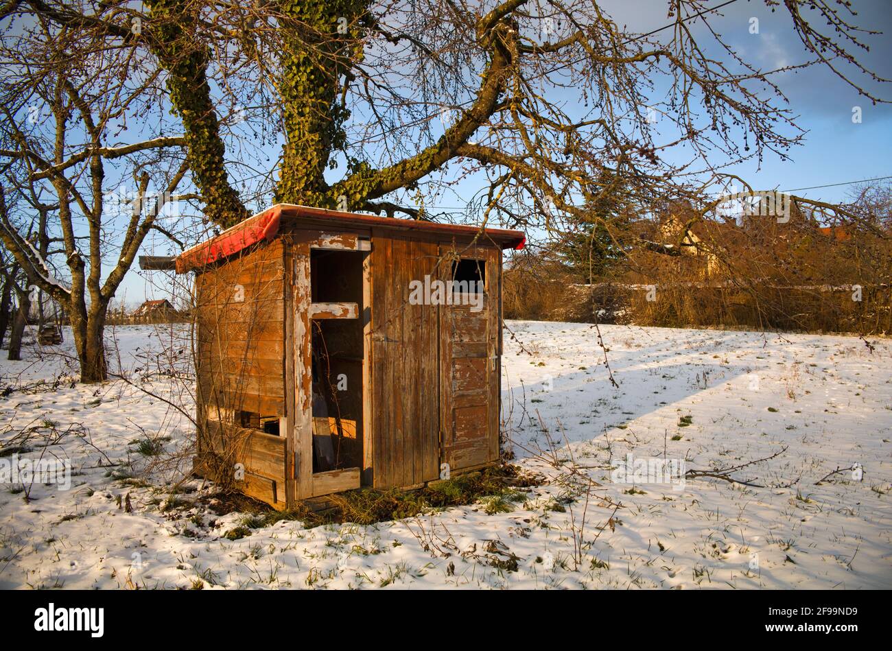 Old Tool Shed High Resolution Stock Photography and Images - Alamy
