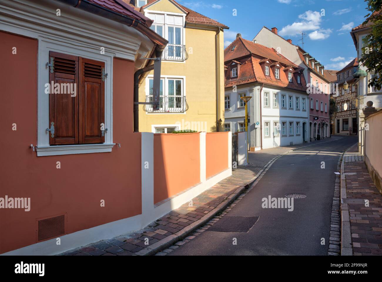 Alley, old town, house facade, facade, architecture, decorative ...