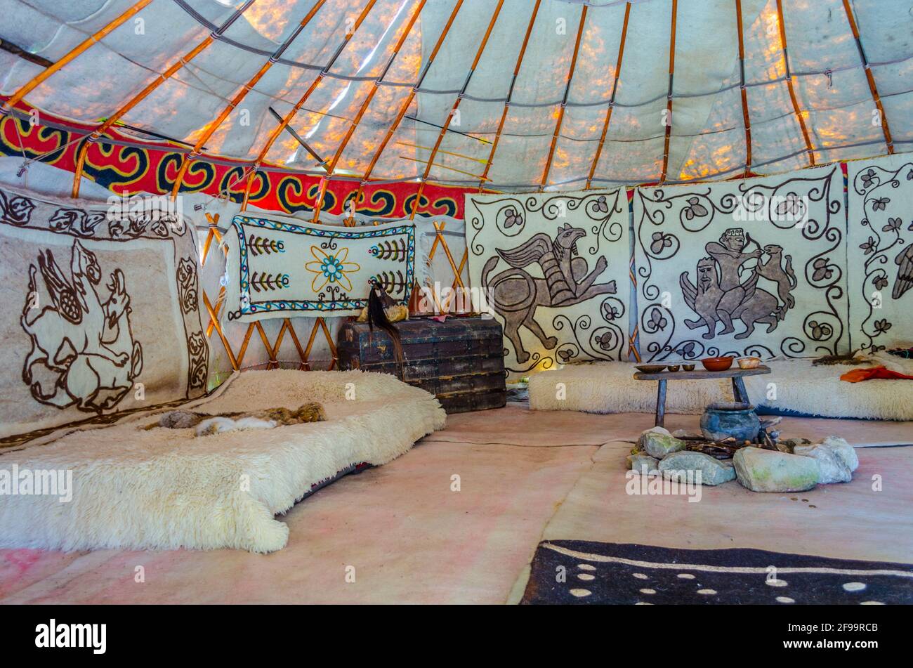 Medieval glamping hi-res stock photography and images - Alamy