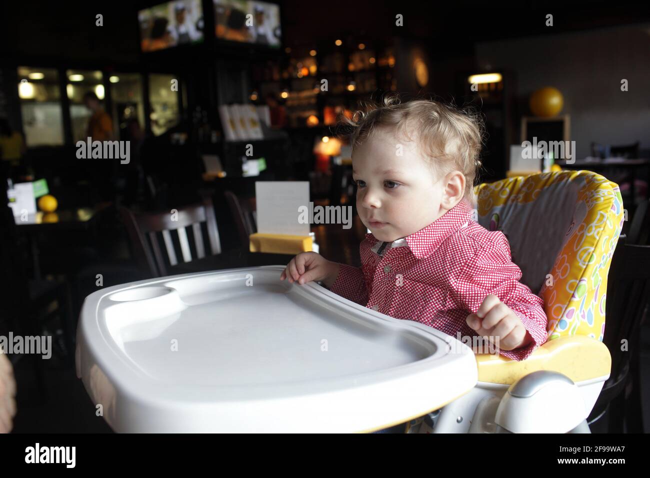 Restaurant baby high chair hi-res stock photography and images - Alamy