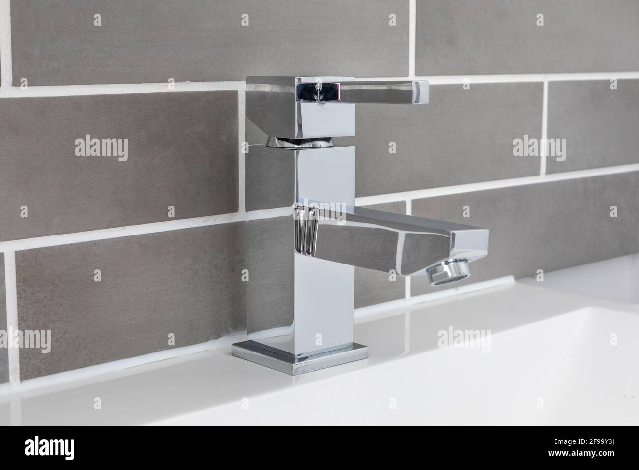 Chrome tap hi-res stock photography and images - Alamy