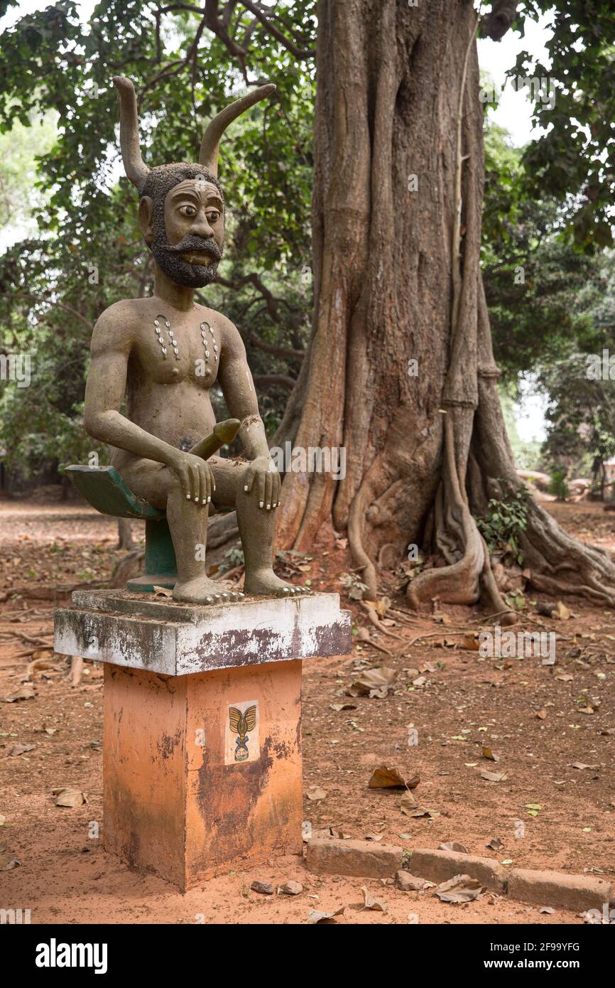 Benin forest hi-res stock photography and images - Alamy
