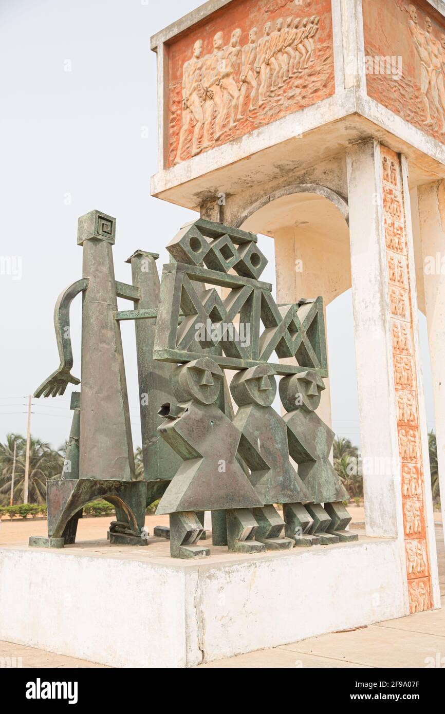 Ouidah gate hi-res stock photography and images - Alamy