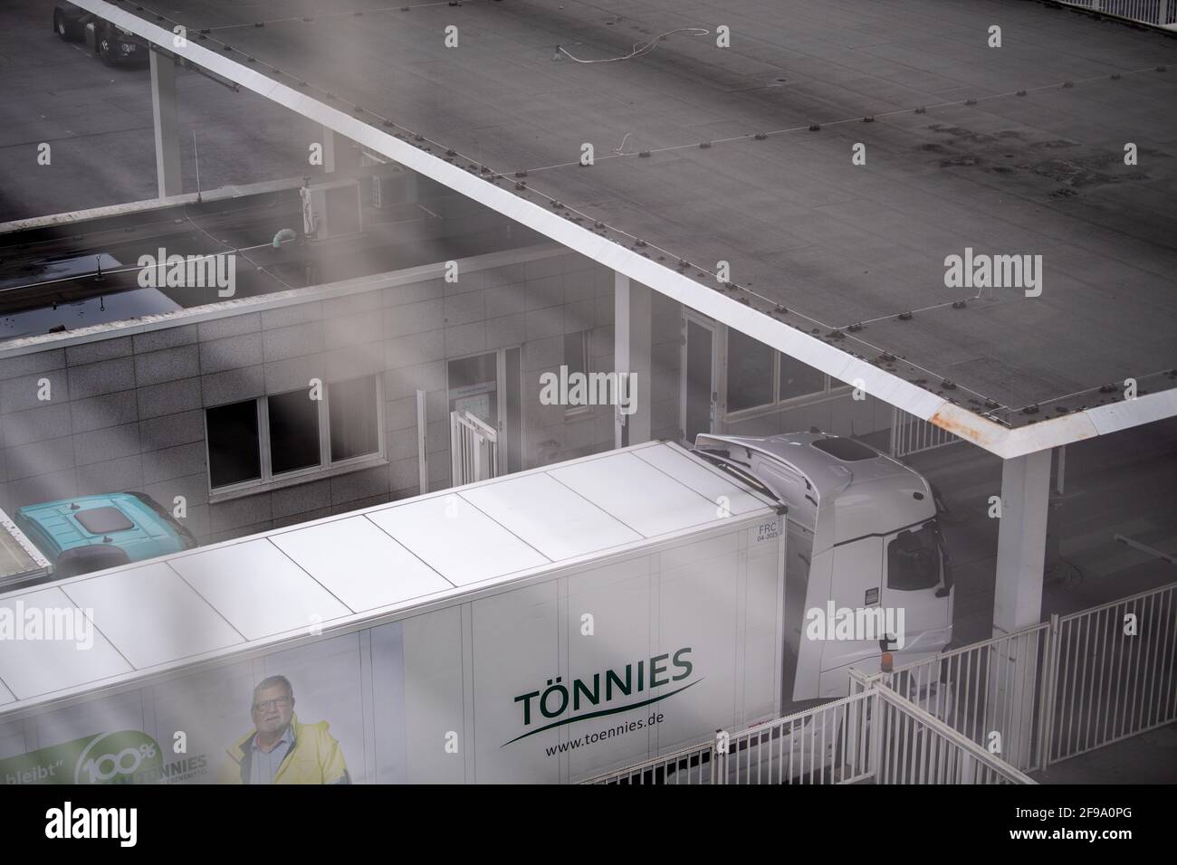 Toennies logo hi-res stock photography and images - Alamy