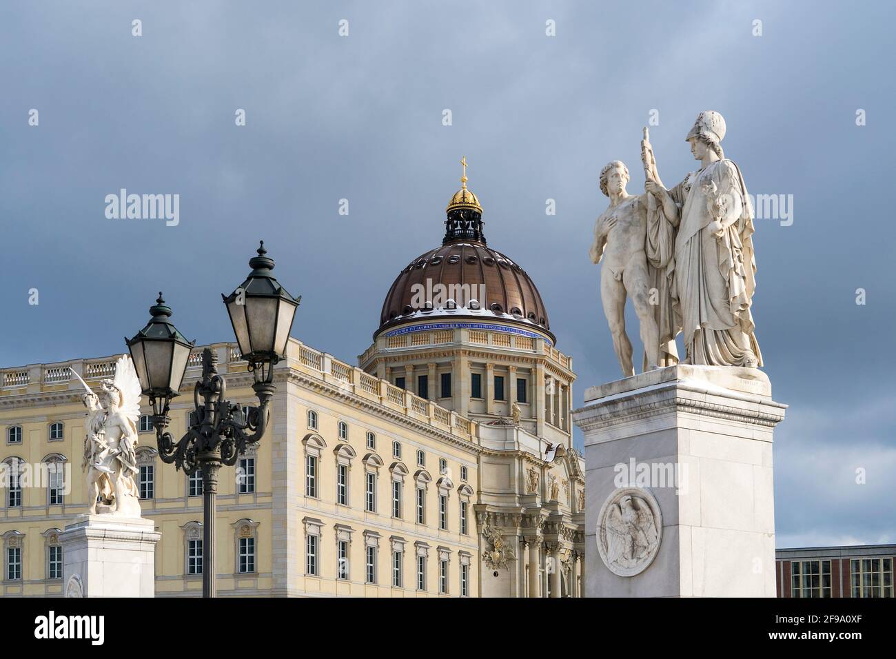 Berlin, historical center, Berlin City Palace, dome, in the foreground ...