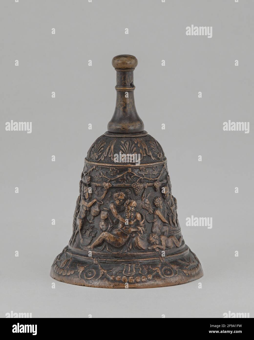 Bell late 16th century hi-res stock photography and images - Alamy