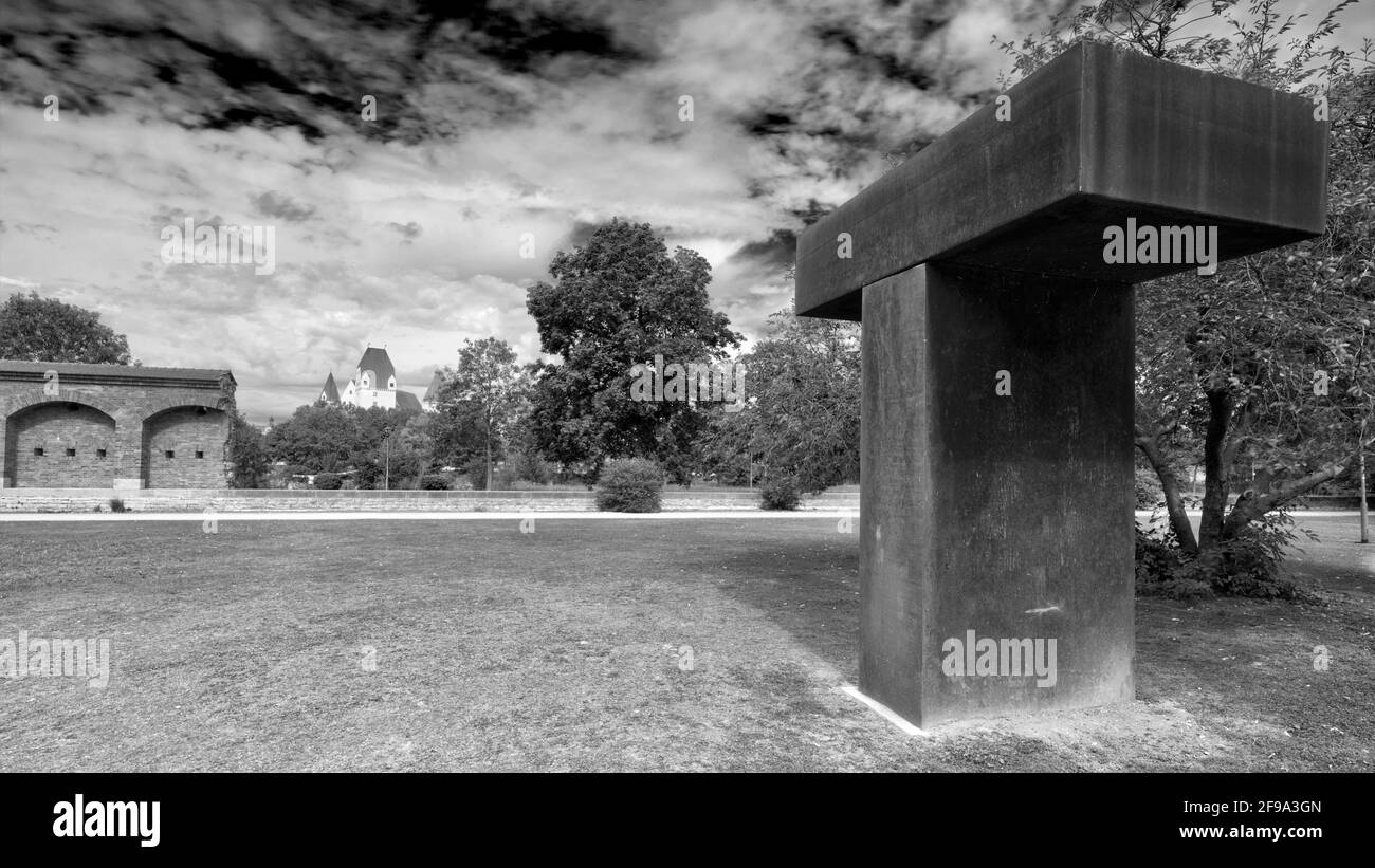 Flank battery Black and White Stock Photos & Images - Alamy