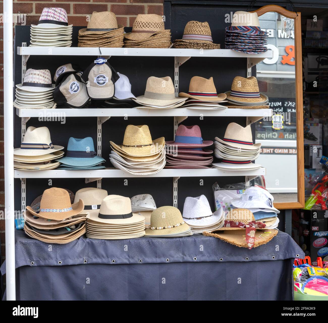 Sun hats display hi-res stock photography and images - Alamy