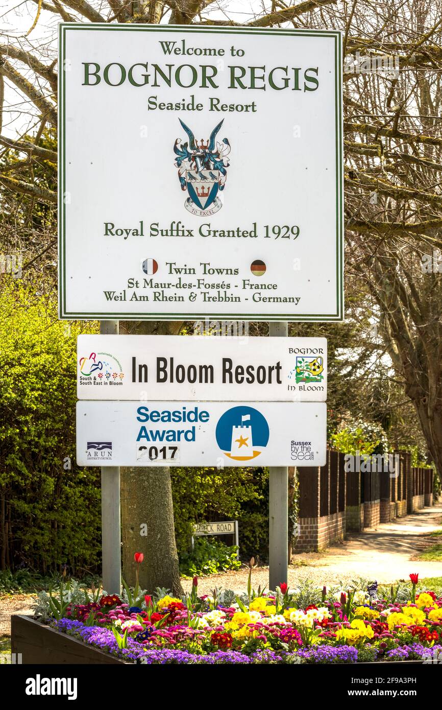 Welcome to Bognor Regis Sign, Bognor Regis, West Sussex, England, UK ...