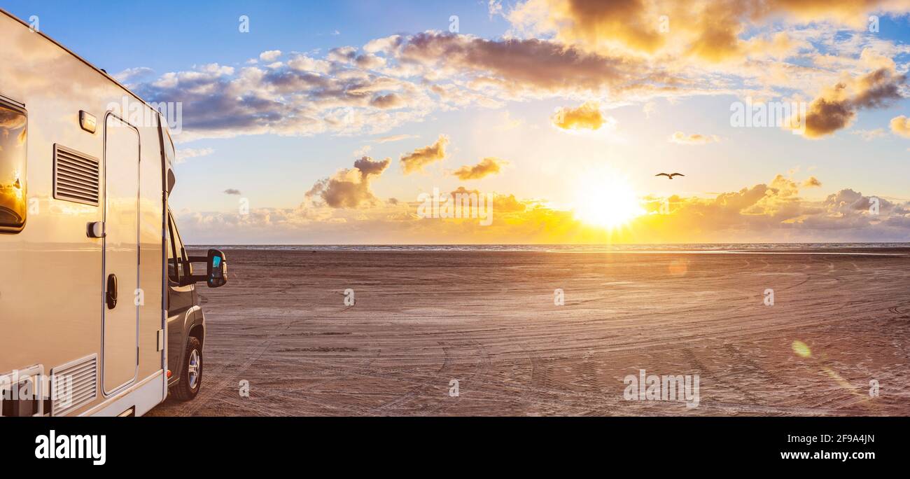 Sundown rv park hi-res stock photography and images - Alamy