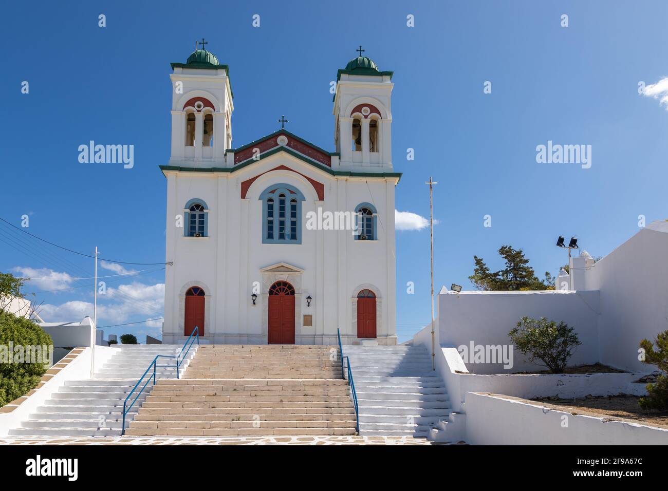 Church square of naoussa hi-res stock photography and images - Alamy