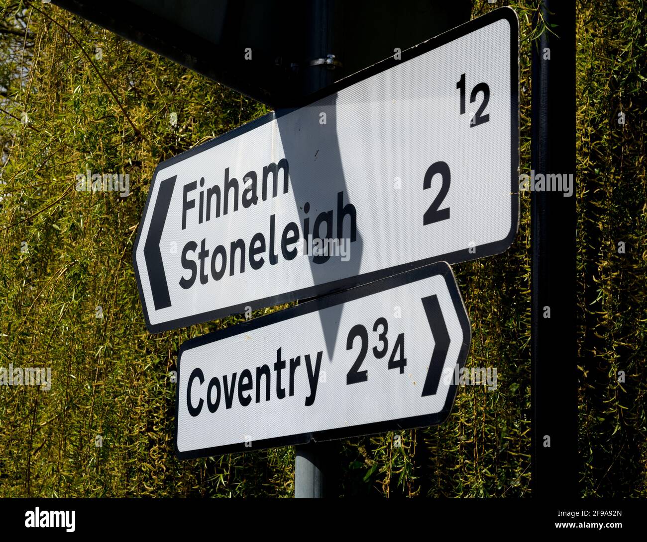 Road sign with a distance in miles hi-res stock photography and images ...