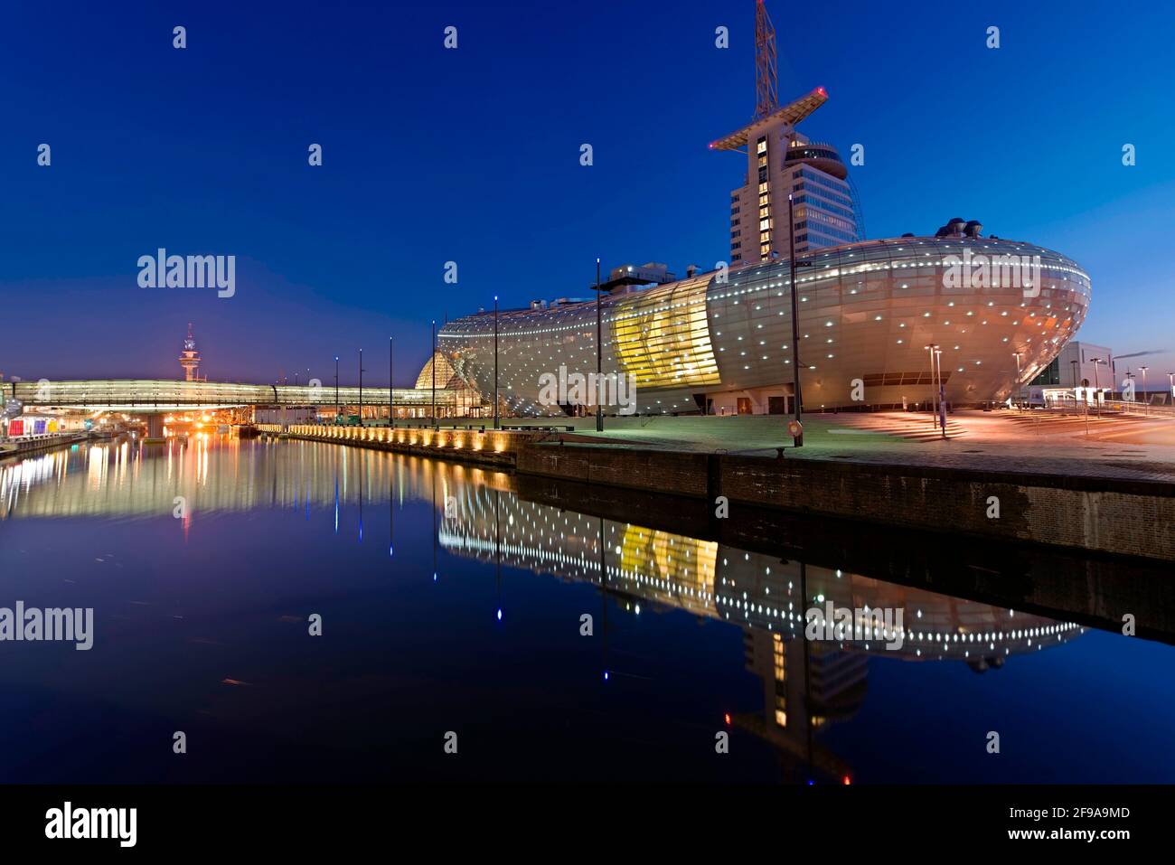 Klimahaus Museum at night, Bremerhaven, Bremen, Germany Stock Photo - Alamy