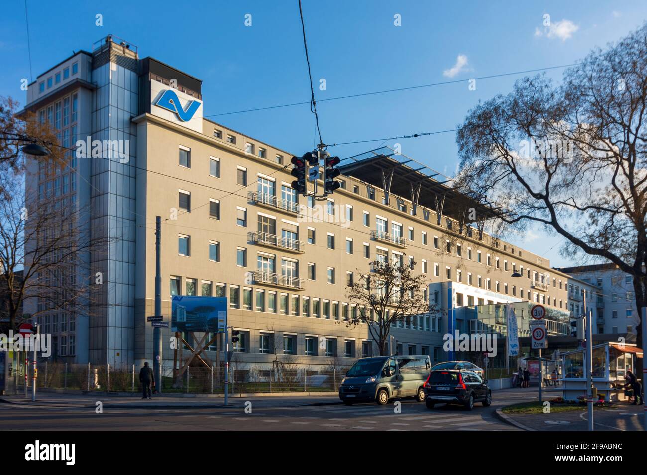 Hospital in vienna hi-res stock photography and images - Alamy