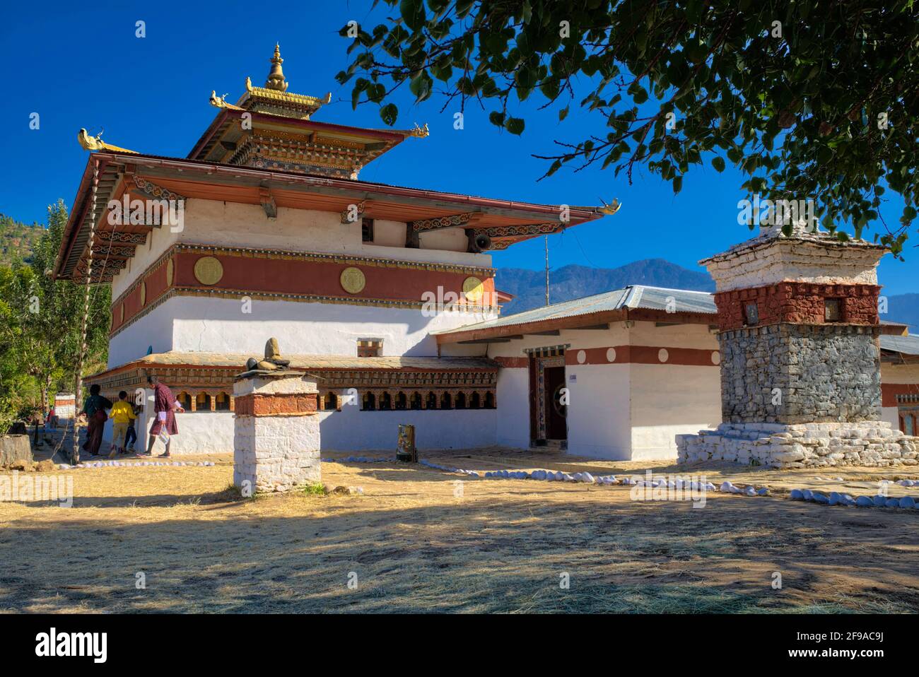 The chorten on the right is said to be the original one made by Drukpa ...
