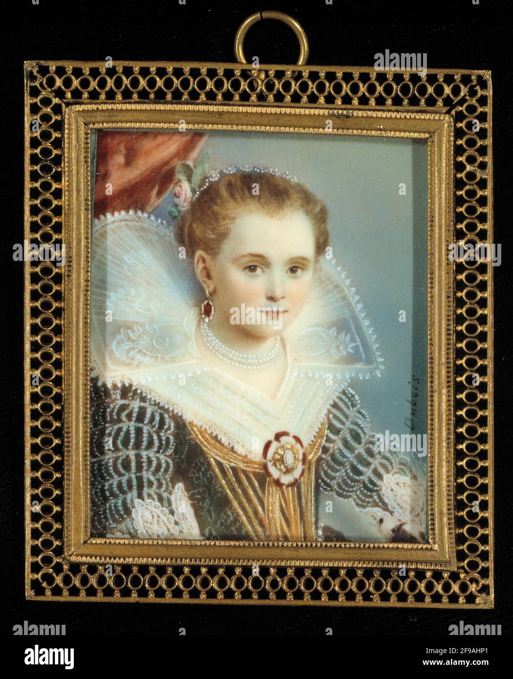 Elizabeth tudor portrait miniature hi-res stock photography and images ...