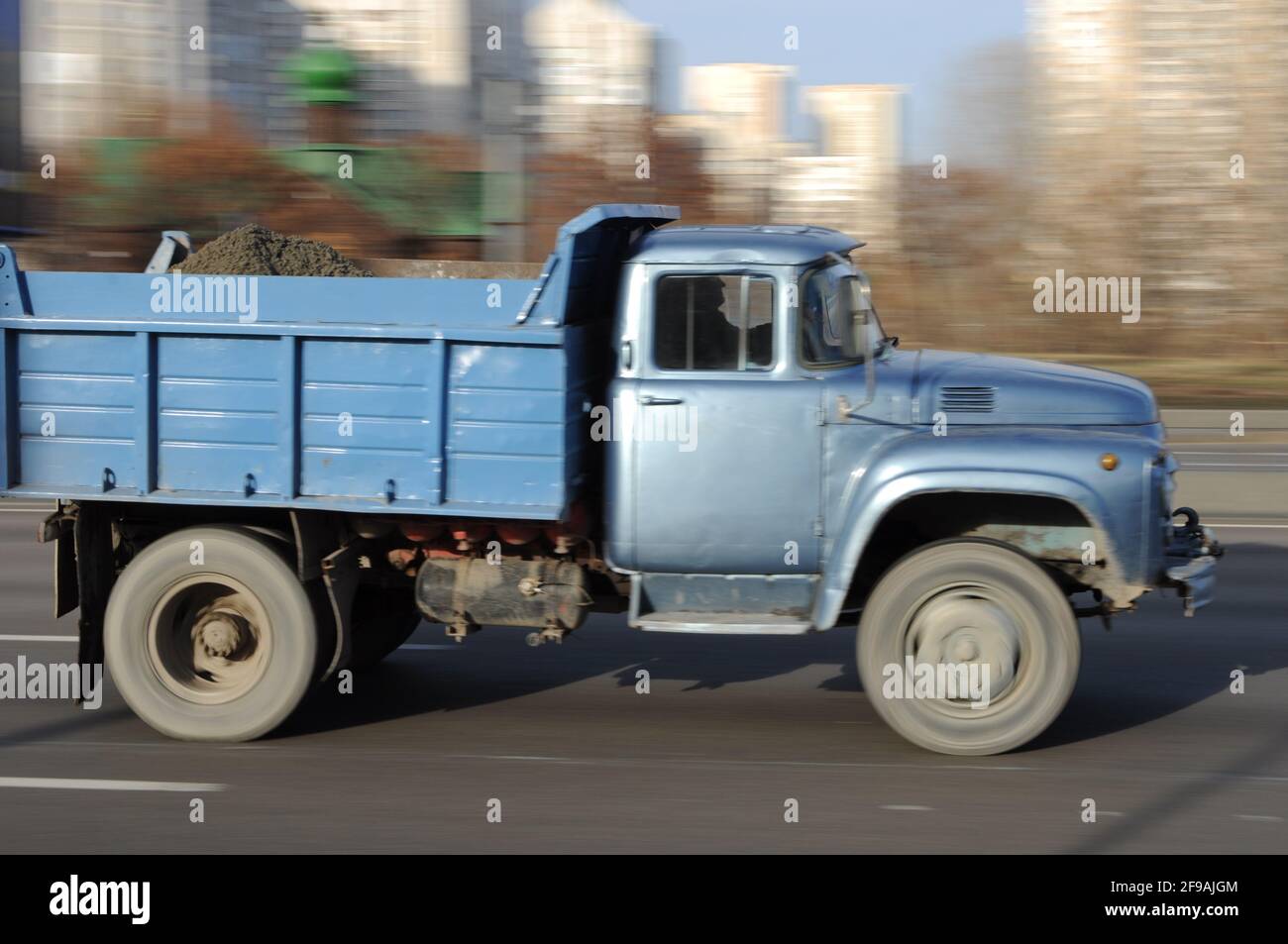 Model racing car speeding hi-res stock photography and images - Alamy