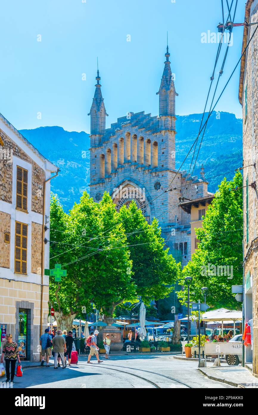 Soller mallorca cathedral hi-res stock photography and images - Alamy