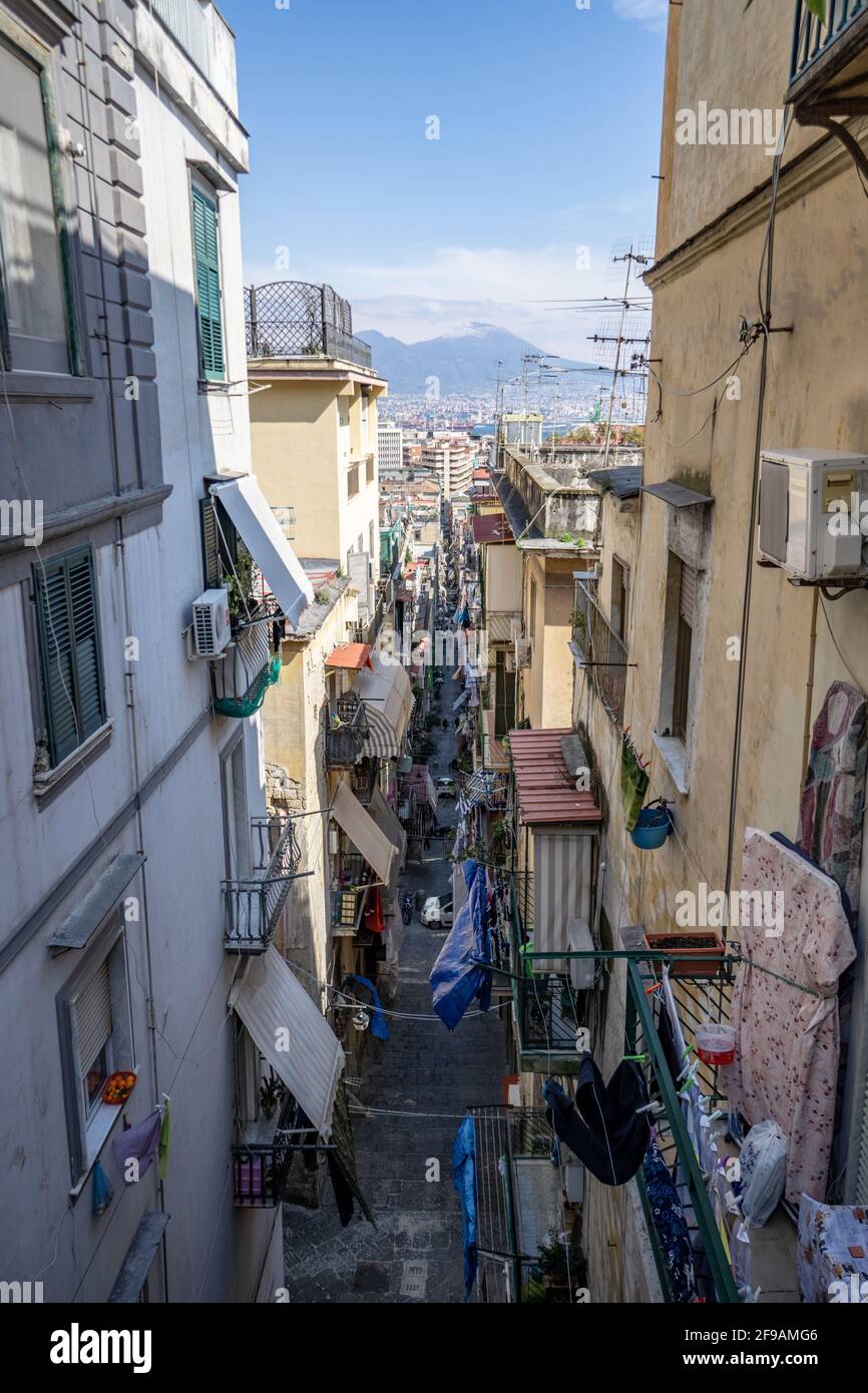 Napoli, Veduta del Vesuvio dai Quartieri Spagnoli Stock Photo - Alamy