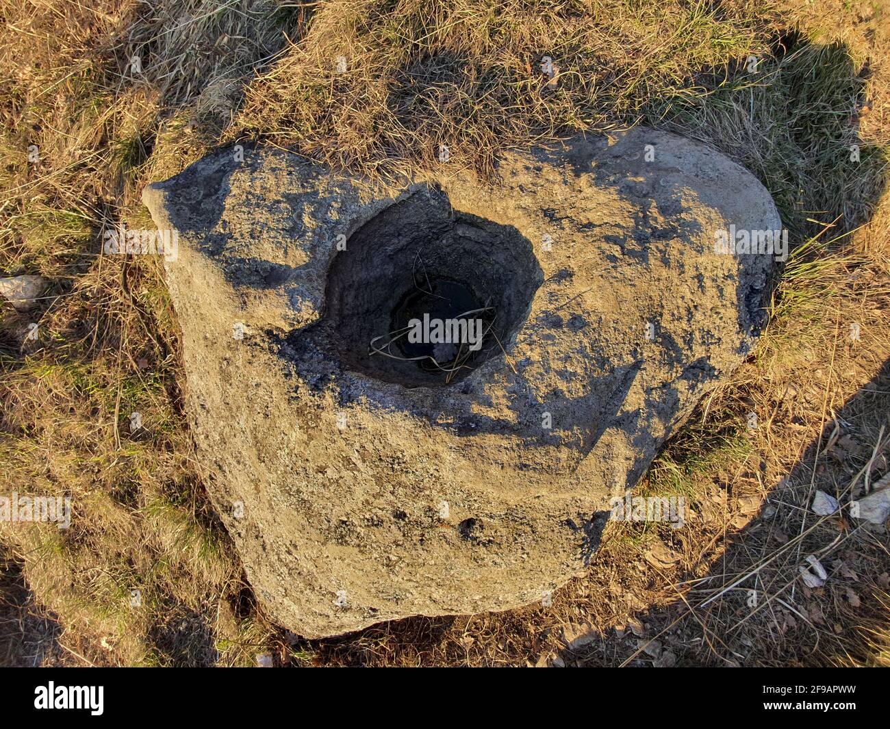 Dried water hole hi-res stock photography and images - Alamy
