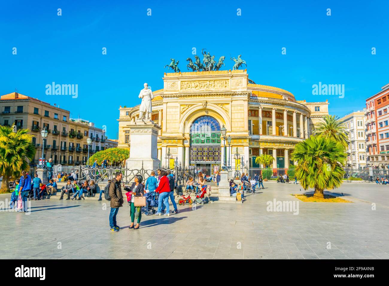 Massimo theater palermo facade hi-res stock photography and images - Alamy