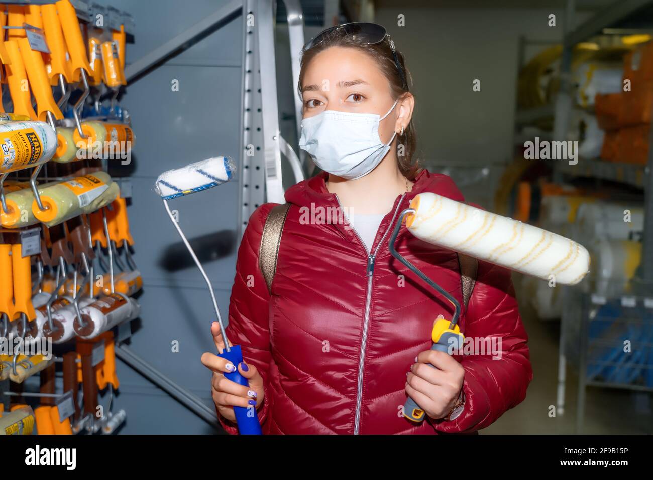 Paint store employee hi-res stock photography and images - Alamy